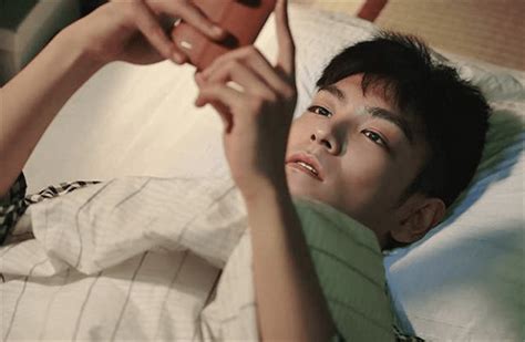 偷偷浏览“成人网”无人知？这3个现象藏不住，你中招了吗？ 搜狐大视野 搜狐新闻