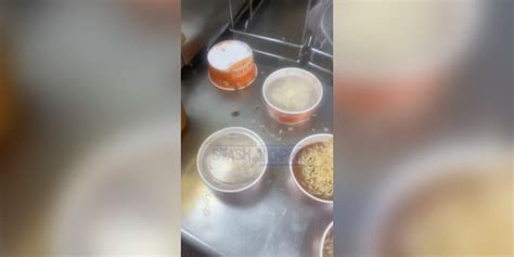 Video Former Popeyes Chicken Employee Quits After Having To Clean Up