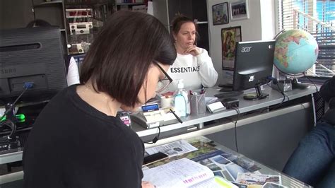 Хаосот со промената на личните документи удира и врз работата на туристичките агенции Youtube