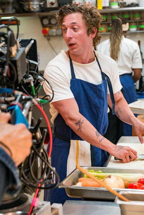 Jeremy Allen White Hot