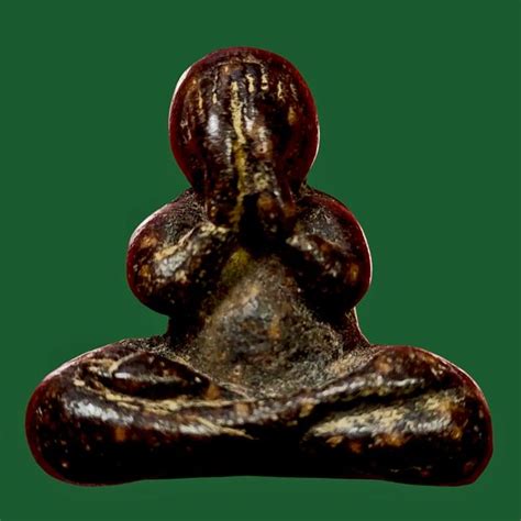 พระปิดตา เนื้อผงคลุกรักไม่ทราบที่ Ennxo