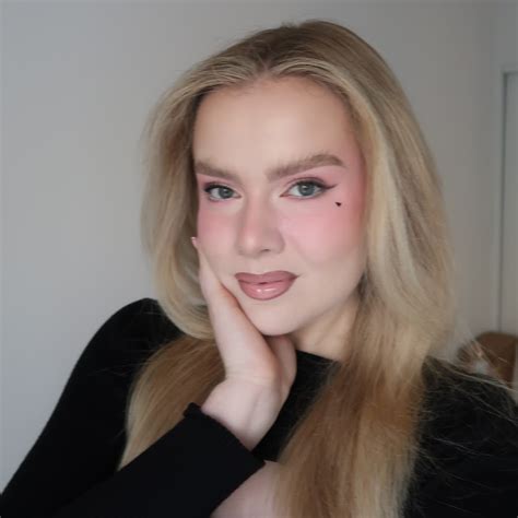 Charlotte Victoria Youtube