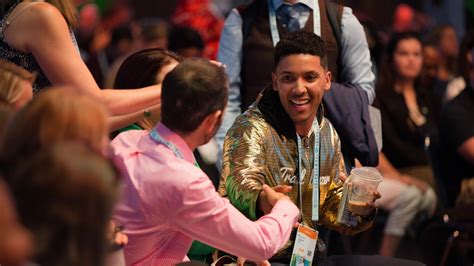 Referral Marketing Guide Turn Fans Into Advocates Salesforce