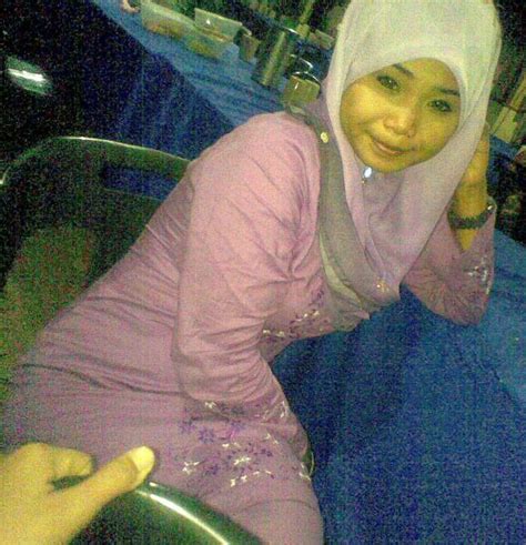 Thestalker WOW Awek Gadis Melayu Lucah Bogel Tetek Seksi Tudung Seksi Ketat Skodeng