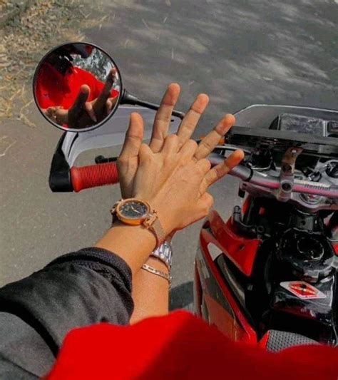 පැලෙන්න ආදරේ කරන අය අඩන්නේ නැතිව අහන්න 🎧 ඔබ නැති දා මේ ලෝකේ තනිවේ මා තැවෙන සිතින් 💔 පැලෙන්න