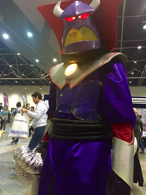 Pin By Dan N On Halloween Disney Costumes Diy Disney Costumes Cool