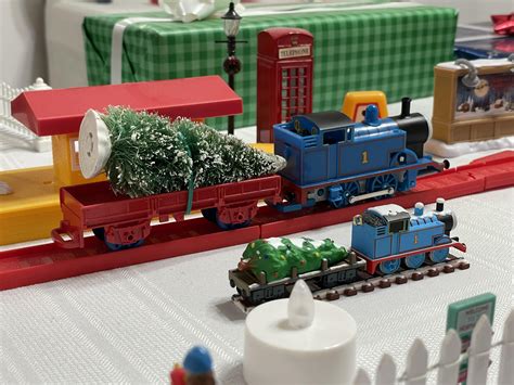 Set Up My Old Hornby Thomas Clockwork Set Is A Christmas Setting R Thomasthetankengine