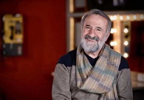 شادی دل مؤمنین و غم معاندین و کافران در گرو حضور در پای صندوق رأی است