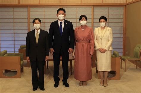 Ерөнхийлөгч У Хүрэлсүх гэргийн хамт Японы Эзэн хаанд бараалхав