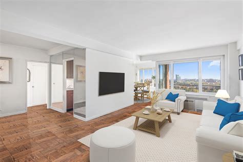 10b At 45 East End Avenue Listing Information