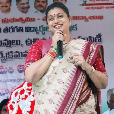 சிலர் என் மகளின் புகைப்படத்தை இப்படி செய்துவிட்டார்கள் வேதனை தெரிவித்த நடிகை ரோஜா