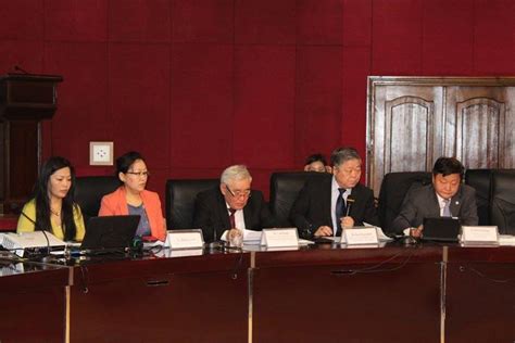 Хүний эрх эрх чөлөөний байдлын талаарх илтгэлийг танилцуулав