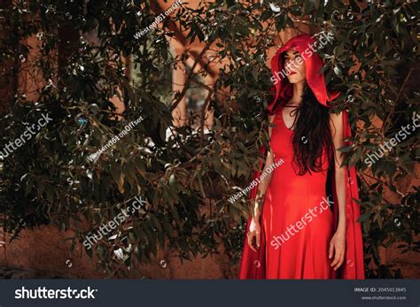 Little Red Riding Hood Photography