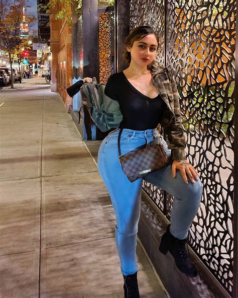 Shilpa Sethi Supermodel Causes Storms With Her Sexy Butt Social Qmedia