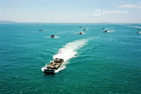 Plagf Zbd 05 Ztd 05 Zsd 05 And Plz 07b In Amphibious Training