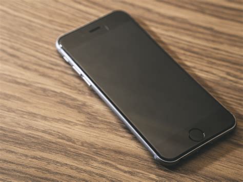 무료 이미지 아이폰 책상 스마트 폰 변하기 쉬운 화면 표 목재 과학 기술 화이트 조직 늙은 외딴 공간 간단한 기계 장치 빈 사업 검은 휴대