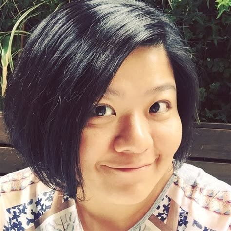 妳既勇敢又可愛 我希望我的女兒未來可以跟妳一樣，為自己的理想發聲 沒有辦法用理說服人才會攻擊外貌，不用理睬這種無意義的言論