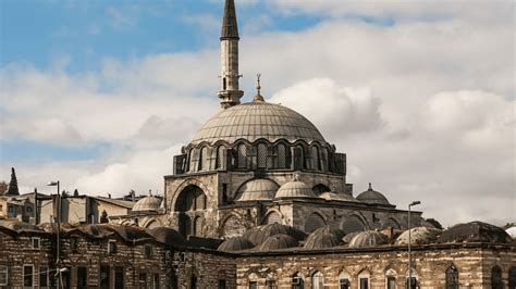 Rüstem Pasha Mosque Istanbuls Hidden Gem Of Ottoman Architecture
