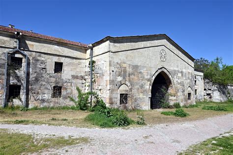 Община Шумен прави втори опит да придобие Безистена и басейна в хотел „Шумен“ ШУМ БГ