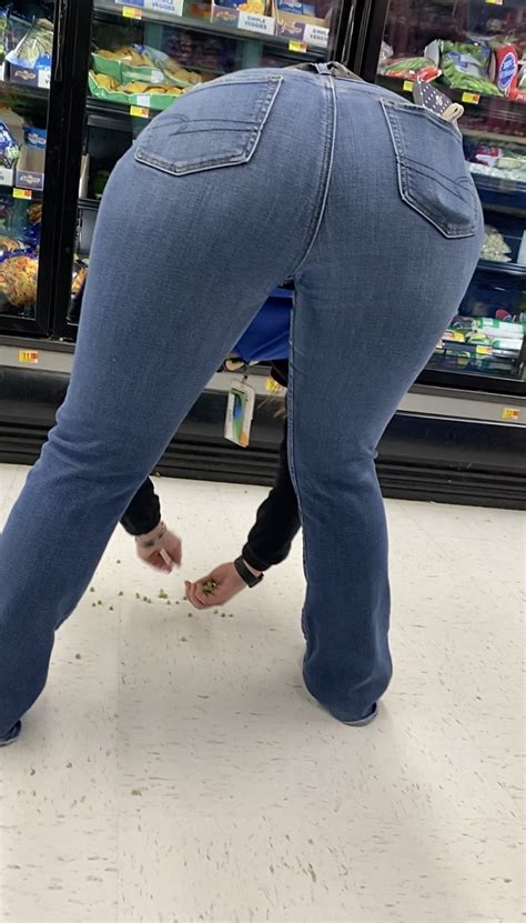 Sexy Thick Walmart Employee Bent Over Tight Jeans Forum