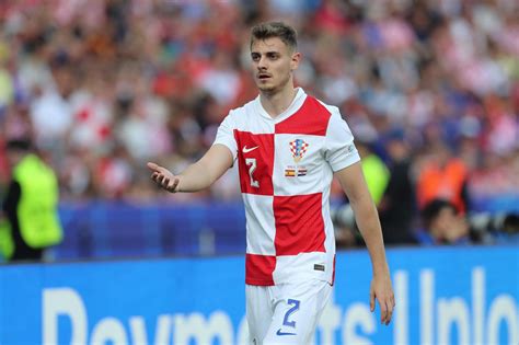 Nach Pavlovic Auch Stanisic Steht Wohl Vor Verlängerung Bei Bayern