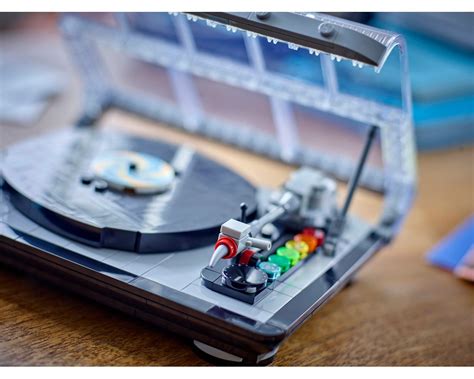 Lego Set 40699 1 Retro Record Player 2024 Promotional Rebrickable