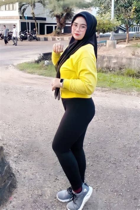 Outfit Hijab Olahraga Yang Kece Dan Sporty Abis Dzargon