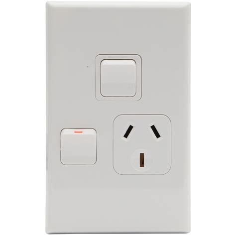 Pdl691xwh Pdl 600 Switched Socket Switch Vertical 250v 10amp White
