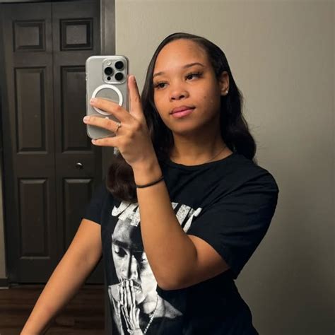 Mia Mia Monet • Threads Say More