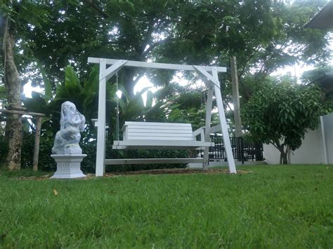 บ้านวัสดุ ริมระเบียงคอนโด แดดส่องเครื่องซักผ้า หรือจะบังตาห้องมุมที่มองเห็นกันได้อย่างสวยงาม