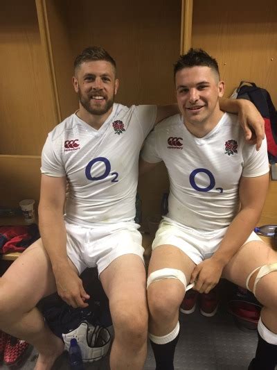 Would Love To Be In Between Those Two Tumbex