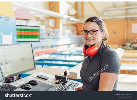 1 244 Cnc Operator Woman Royalty Free Photos And Stock Images Shutterstock