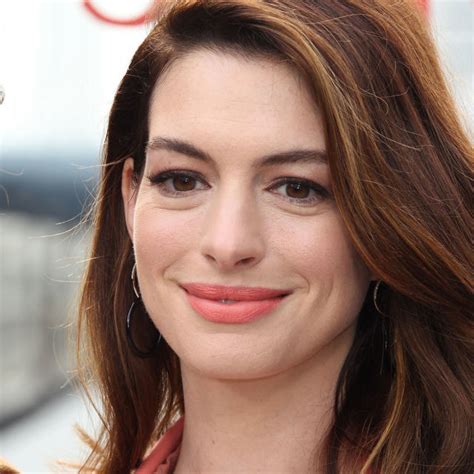 Anne Hathaway Natural Makeup