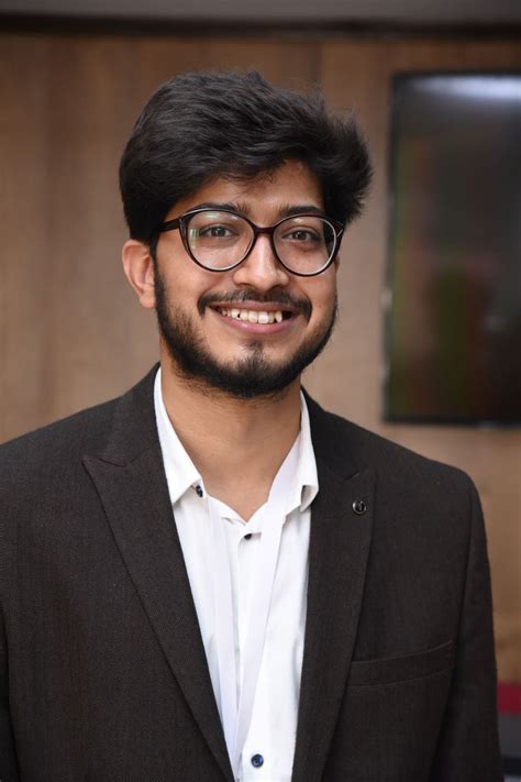 shubham kesharwani medium