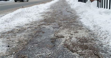 Why Does Salt Melt Ice Faster Craftingwithconcrete Com