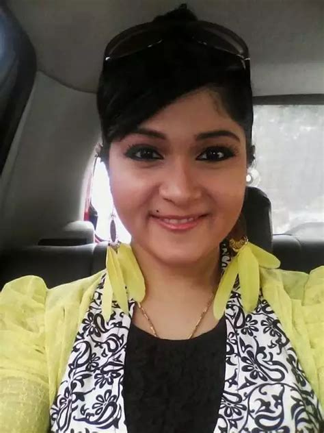 பெற்ற தாயை வீட்டை விட்டு வெளியேற்றிய பிரபல நடிகை… தெருவில் படுத்து