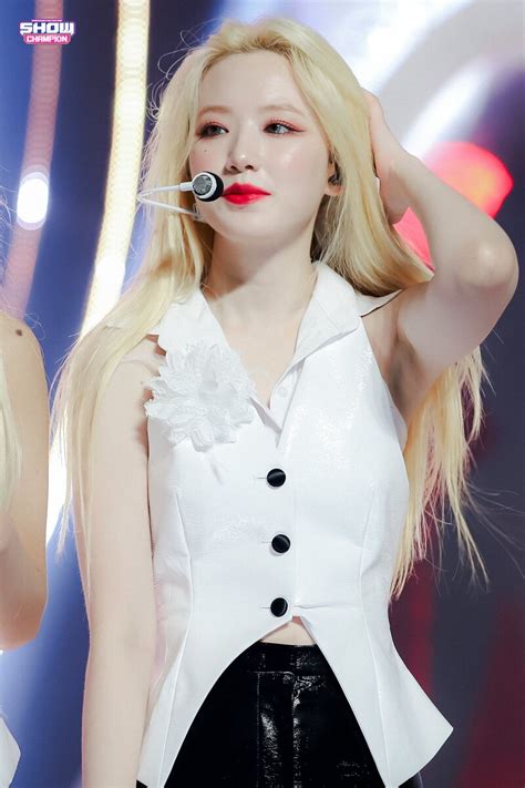 221026 Gi Dle Shuhua Nxde At Show Champion Kpopping