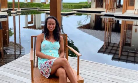 Leylah Fernandezs Best Photos A Journey Through Fashion Bikinis And Tennis Tennis Time