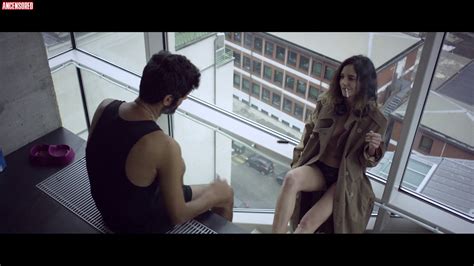 Naked Viola Sartoretto In Al Massimo Ribasso