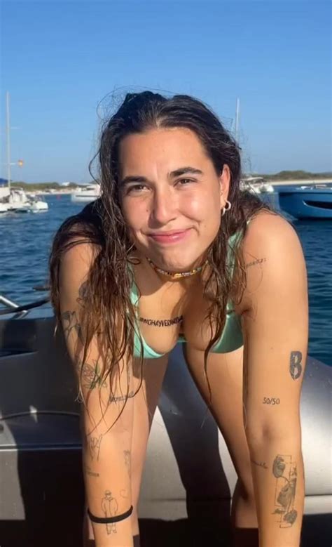 10 Hot Sexy Cata Coll Bikini Pics