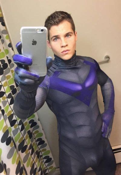 Gay Nerdscom Super Hot Photos Nightwing Cosplay Male Cosplay