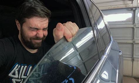 Unsticking The Stuck How To Fix Stubborn Car Windows