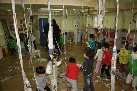 거미줄놀이 신문지놀이 이렇게 놀며 공부해요 미술 좋은아침아트엔짐어린이집
