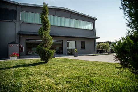 Showroom Nuova Ceascar