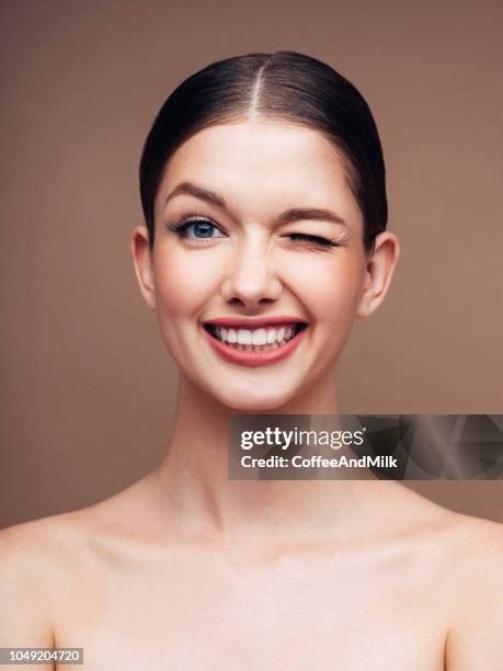 Funny Faces Modeling Fotografías E Imágenes De Stock Getty Images