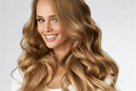 9 Tips And Hacks For Frizz Free Heatless Curls Tressvibe