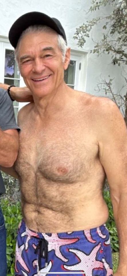 Post [781417155742842880] Grey Tumbex