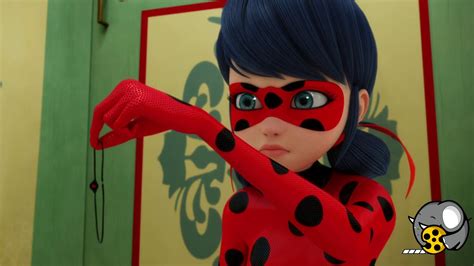 دختر کفشدوزکی و گربه ی سیاه فیلو