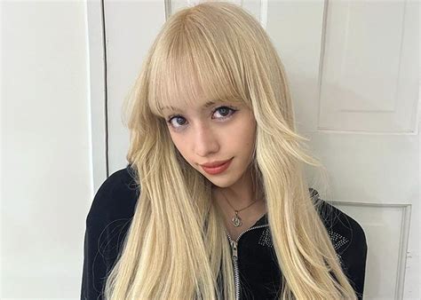 Модель Рючелл покончила с собой