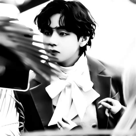 𝐗̶𝐕݊ ꞉ 𝑍ۙ𝐇ۣܻۣ𝑨𝐕̶𝕴̷̈́𝚬ܸ𝐗̵ 𝅮 𝕷𝕺̷̸̤𝕽⃪͈𝕯 ⸸̷̲ 𝗗ۣۭۙ𝚬⃥𝗩𝗜⃪ٌٌܻؗ𝗟 Taehyung